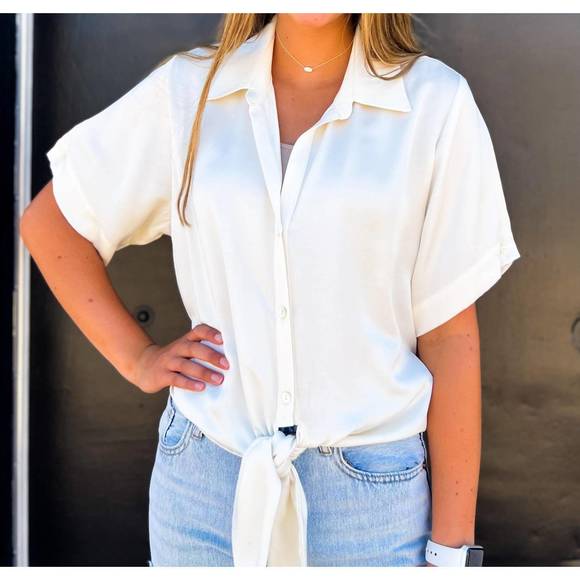 Karen Kane | Tops | New Karen Kane Tie Front Top In Cream | Poshmark